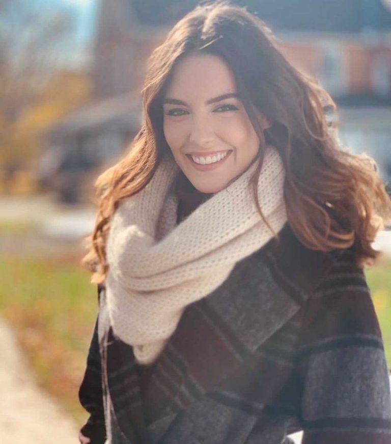 Matching Hearts Hallmark Movie 2020-rd - mrDustBin