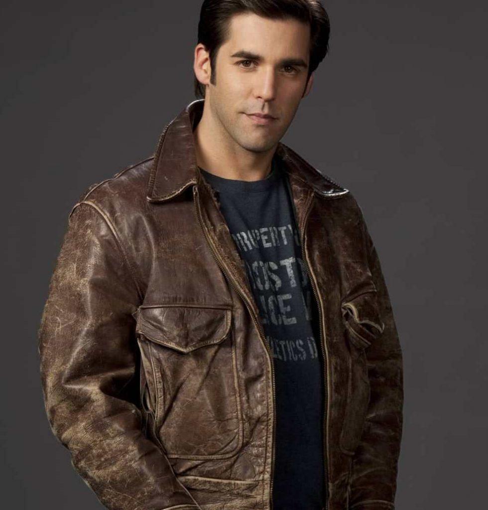 How Much Do Hallmark Actors Make (Net Worth 2022) - mrDustBin