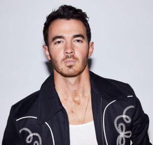 Top 25 Famous Disney Channel Actors in 2024 - mrDustBin