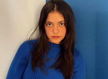 Blu Hunt Biography (Age, Height, Boyfriend & More) - mrDustBin