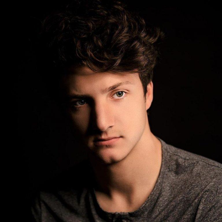 Top 25 Famous Disney Channel Actors in 2024 - mrDustBin