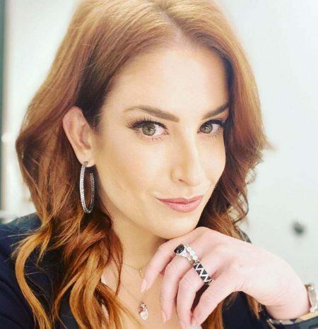 Julia Cearley Biography, Age, Height, Boyfriend - mrDustBin