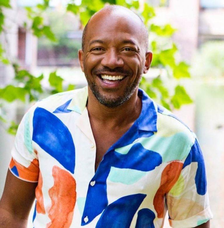 30 Famous QVC UK Presenters Male & Female in 2025 - mrDustBin