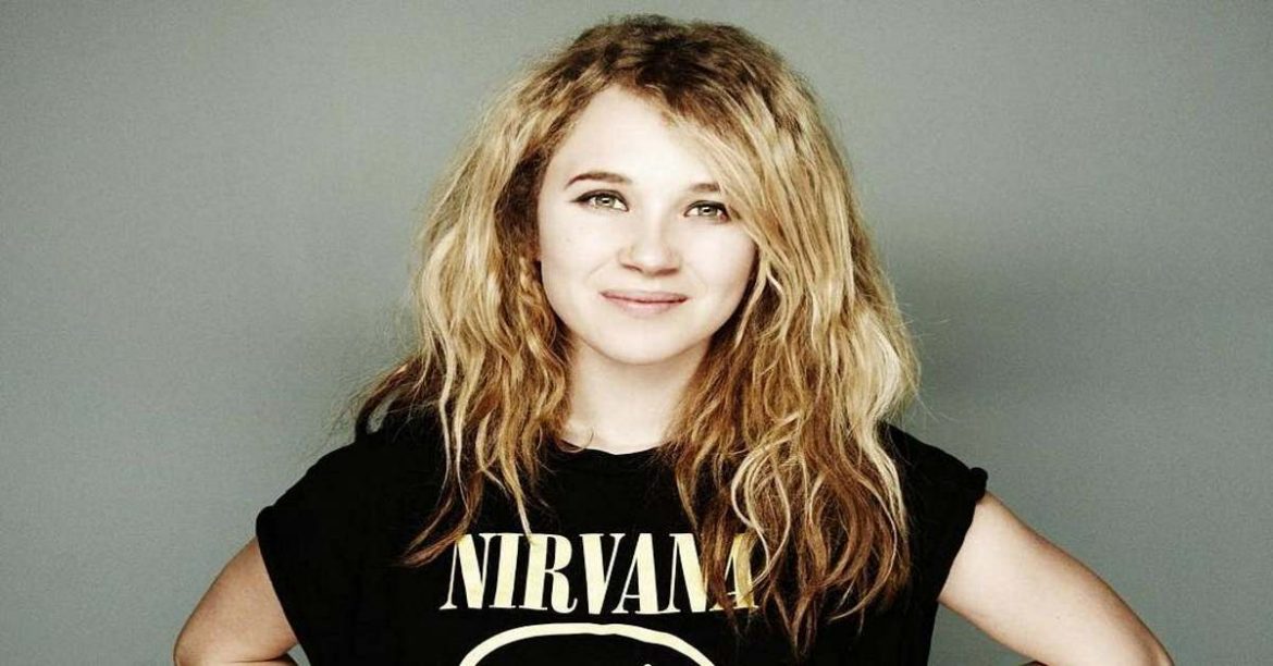 Juno Temple Biography (Age, Height, Boyfriend & More) - mrDustBin