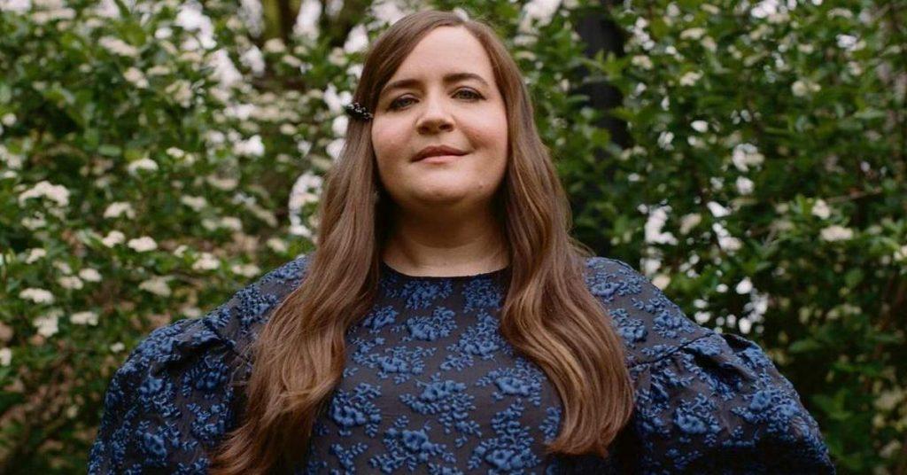 Aidy Bryant Biography (Age, Height, Boyfriend & More) - mrDustBin