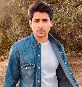 10 Famous Never Have I Ever Cast in 2022 - mrDustBin