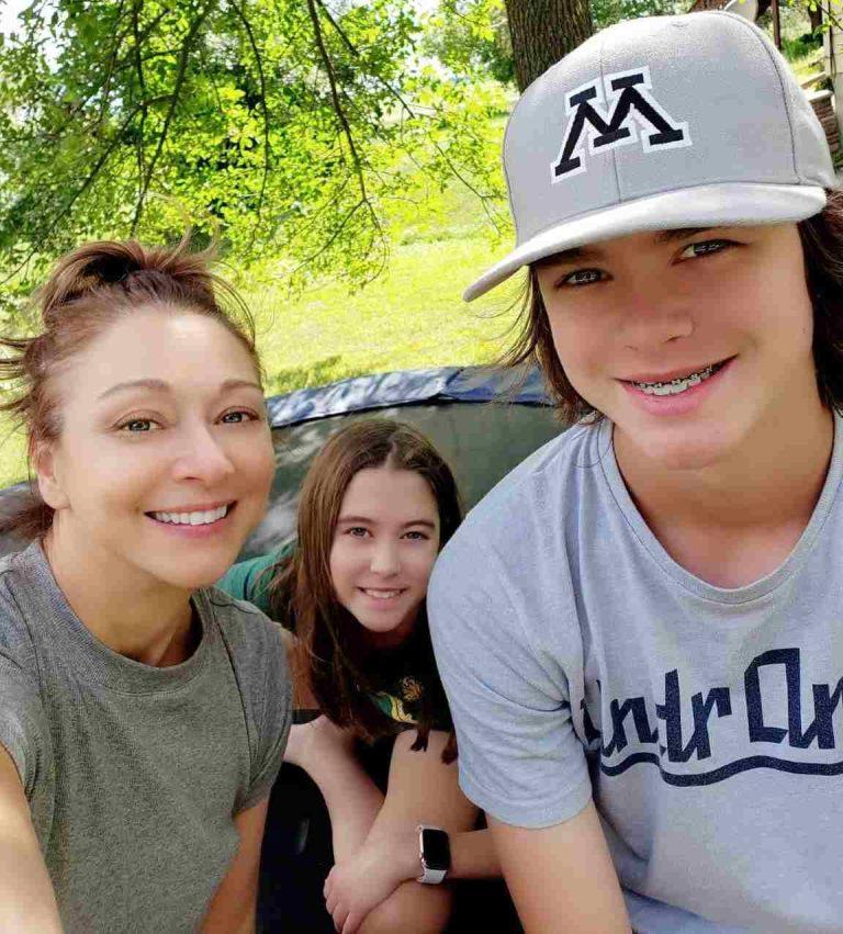 Shannon Smith Biography, Age, Height, Boyfriend - mrDustBin