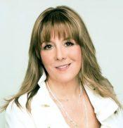 Michelle Wright Biography, Age, Height & Husband - mrDustBin