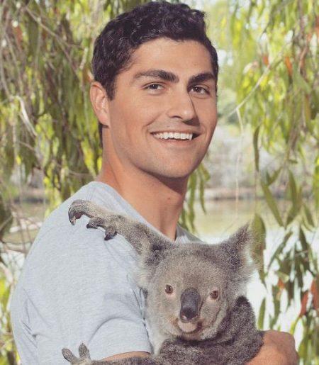 How Old is the Bachelorettes Cast Season 19 2022 - mrDustBin