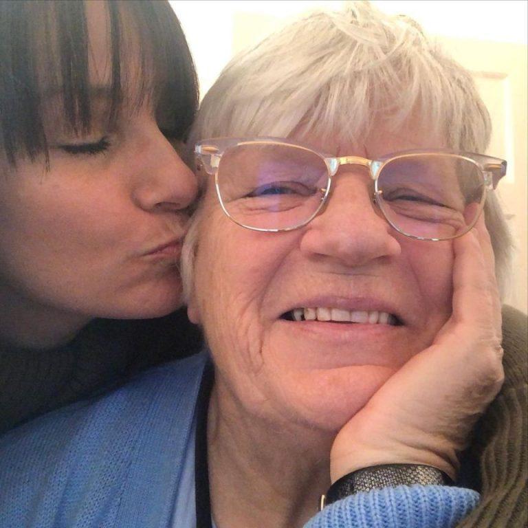 Catherine Huntley Biography, Age, Husband - mrDustBin