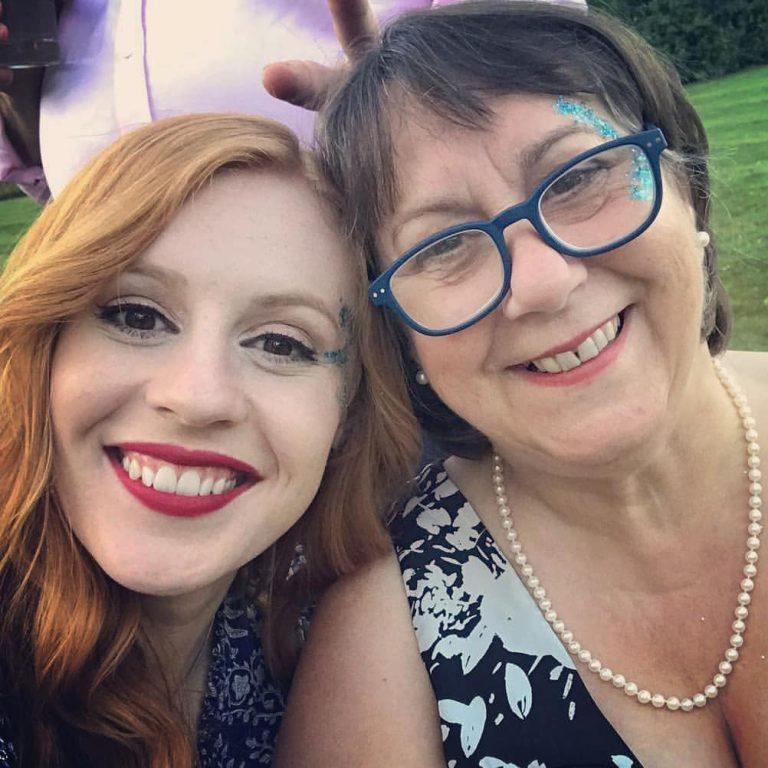 Kathryn Goldsmith Biography, Age, Height & Husband - mrDustBin