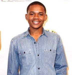 Larramie Doc Shaw Biography (Age, Girlfriend and More) - mrDustBin