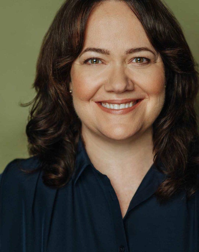 Nikki & Nora: Sister Sleuths Hallmark Movie 2022 - mrDustBin