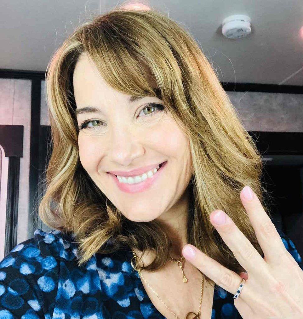 Mid-Love Crisis Hallmark Movie 2022-rd - mrDustBin