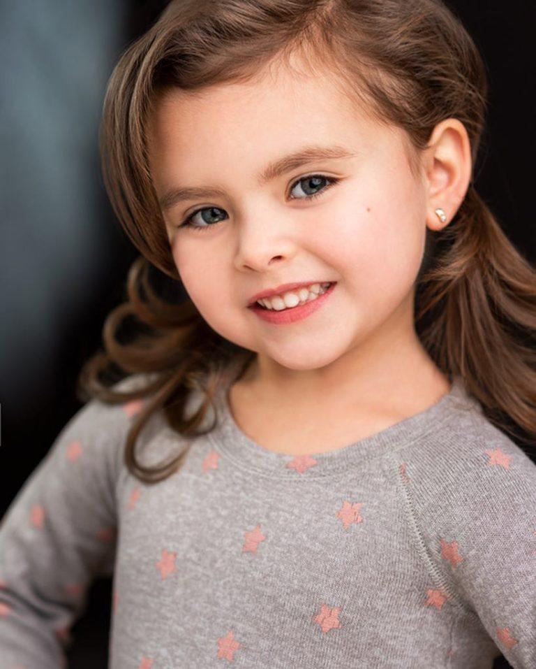 Nikki & Nora: Sister Sleuths Hallmark Movie 2022 - mrDustBin