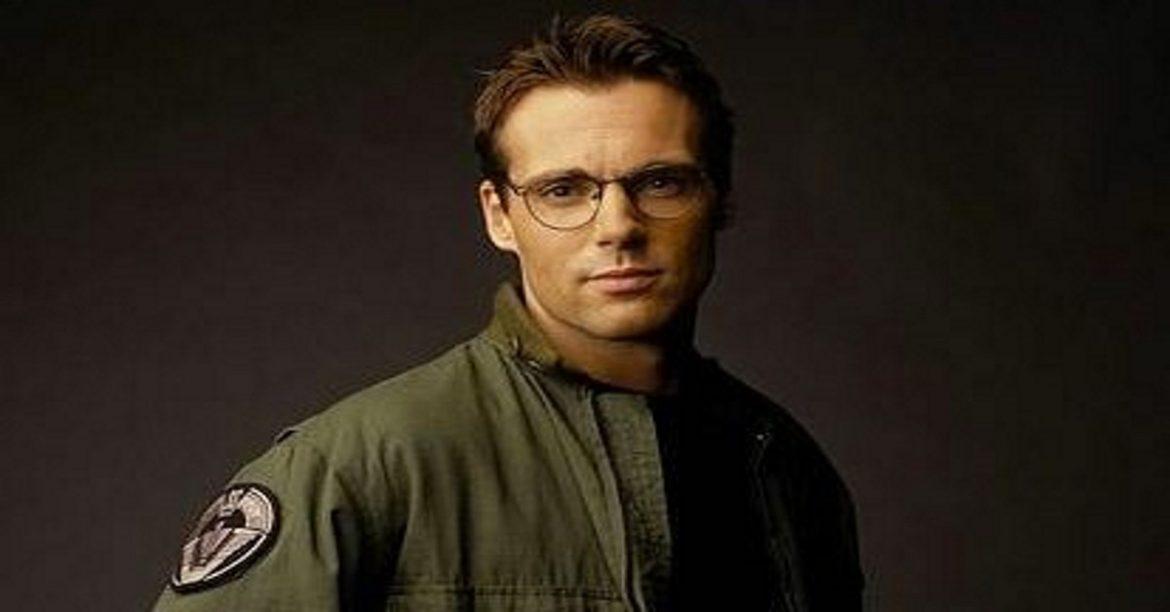 Michael Shanks Biography, Age, Height, Family - mrDustBin