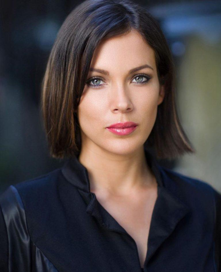 Playing Cupid Hallmark Movie 2021-rd - mrDustBin