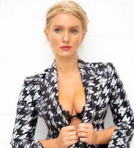Nicky Whelan Biography, Age, Height, Husband - mrDustBin