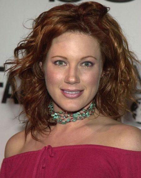 Elisa Donovan Biography, Age, Height & Husband - mrDustBin