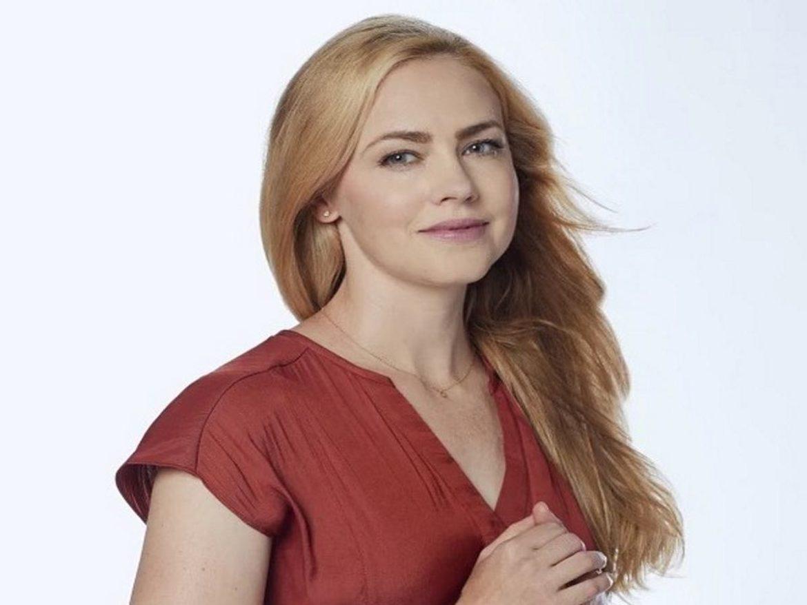 Amanda Schull Biography, Age, Height, Husband - mrDustBin