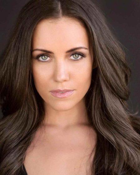 Laura Mitchell Biography, Age, Height & Boyfriend - mrDustBin