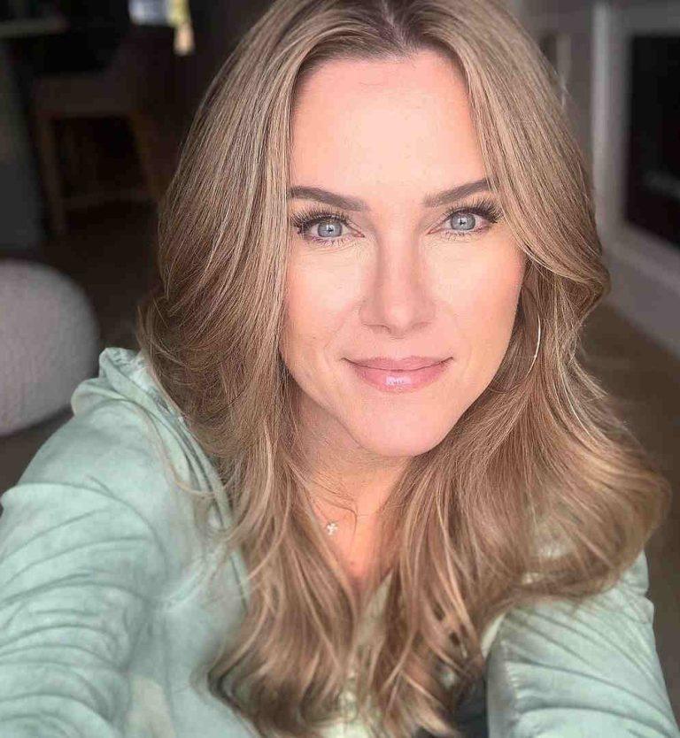 Valerie Stup Biography, Age, Height & Husband - mrDustBin
