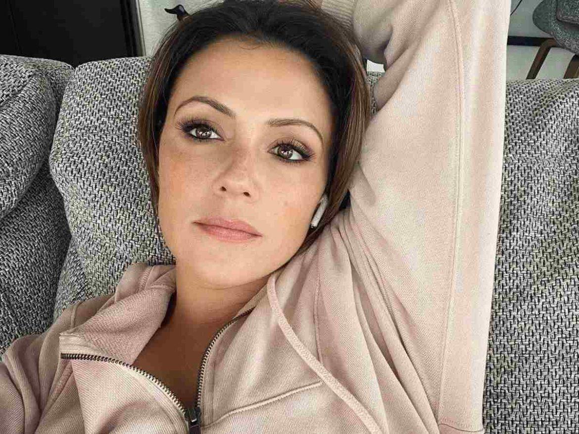 Italia Ricci Biography, Age, Height, Husband - mrDustBin