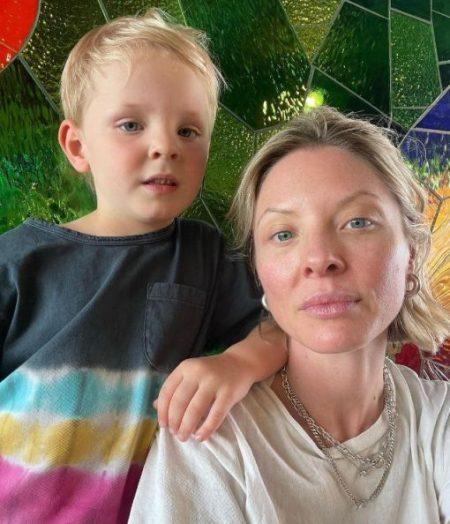 Kaitlin Doubleday Biography, Age, Height, Husband - mrDustBin