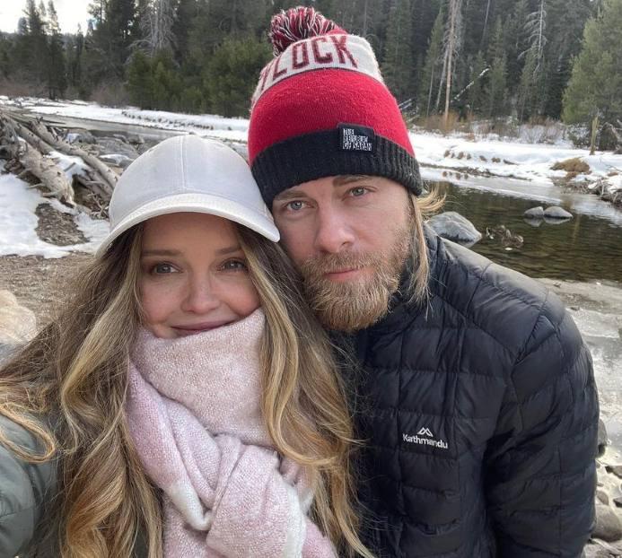 Luke Mitchell Biography Age Height Wife Rd Mrdustbin