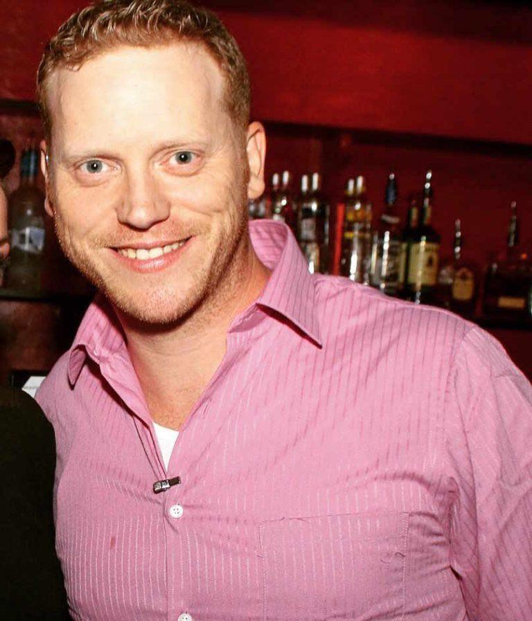 Bourke Floyd Biography, Age, Height & Wife - mrDustBin