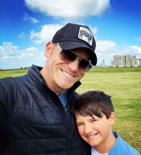 Bourke Floyd Biography, Age, Height & Wife - mrDustBin