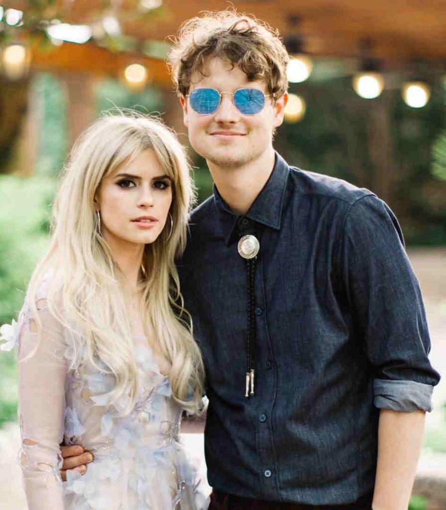 Carlson Young Biography, Age, Height & Husband - mrDustBin
