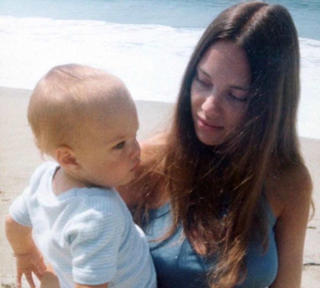 Jon Voight Biography, Age, Height & Wife - mrDustBin