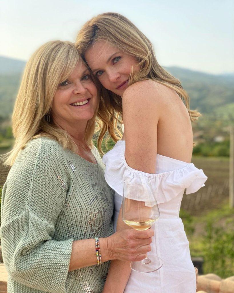 Meghann Fahy Biography, Age, Height & Boyfriend - mrDustBin