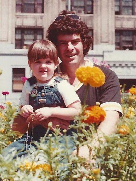 Sara Rue Biography, Age, Height & Husband - mrDustBin