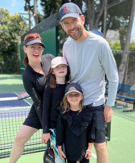 Sara Rue Biography, Age, Height & Husband - mrDustBin