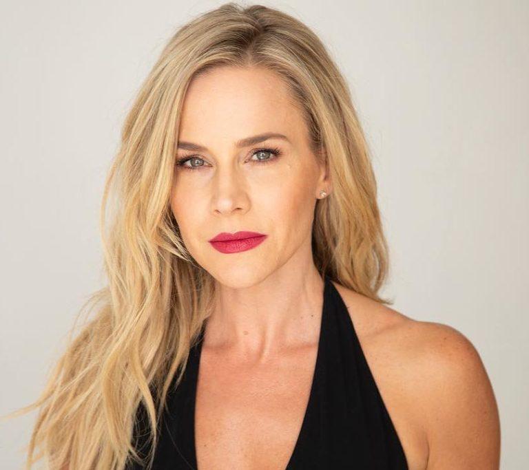 Julie Benz Biography, Age, Height & Husband - mrDustBin