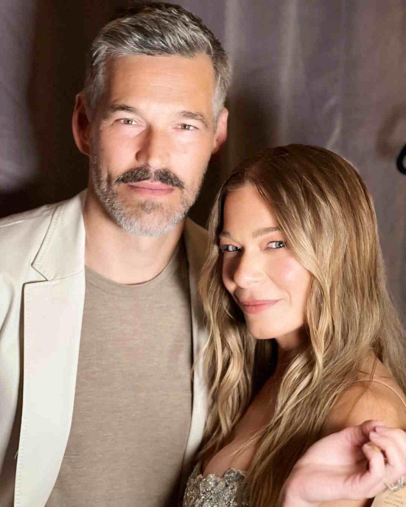 LeAnn Rimes Biography, Age, Height & Husband - mrDustBin