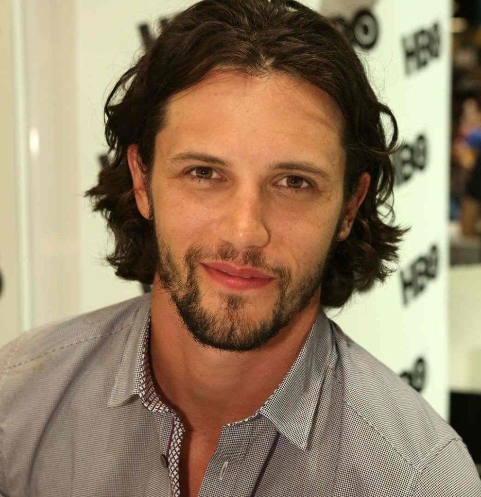 Nathan Parsons Biography, Age, Height & Girlfriend - mrDustBin