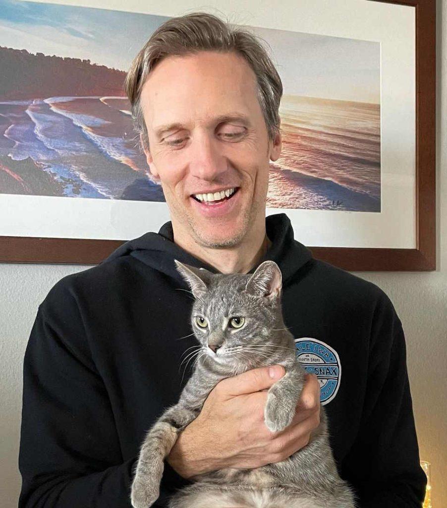 Teddy Sears Biography, Age, Height & Wife - mrDustBin