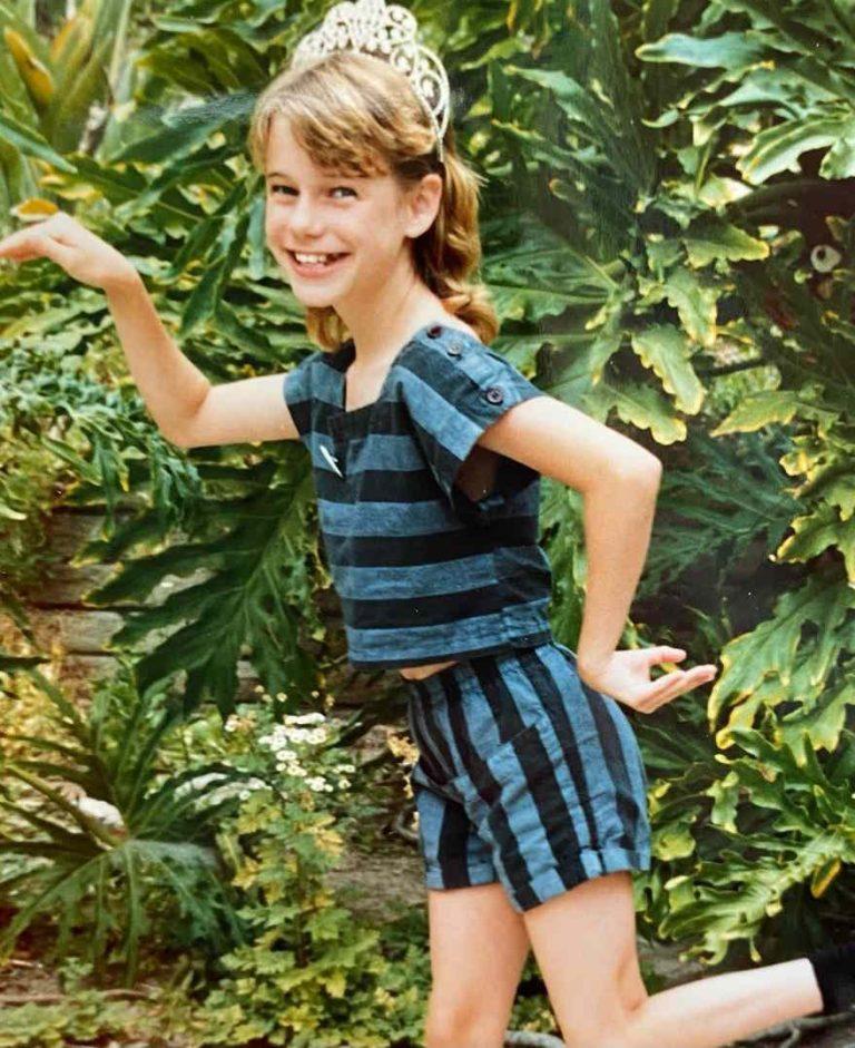 Andrea Barber Biography, Age, Height & Husband - mrDustBin