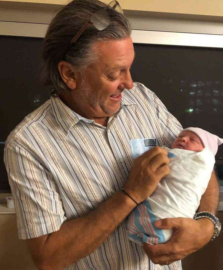 Jes Macallan Biography, Age, Height & Boyfriend - mrDustBin