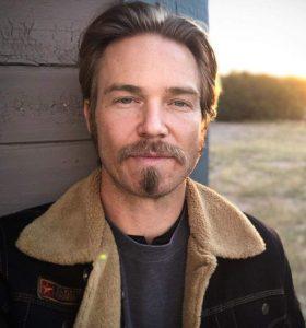 Jilon VanOver Biography, Age, Height & Wife - mrDustBin