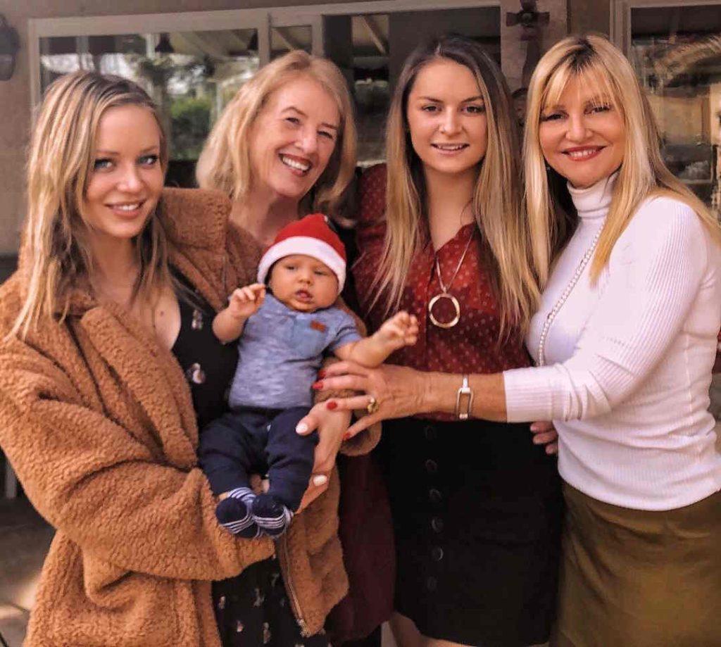 Tara Holt Biography, Age, Height & Boyfriend - mrDustBin