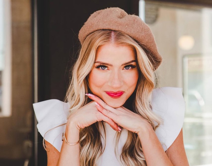 Monica Moore Smith Biography, Age, Height & Husband - mrDustBin