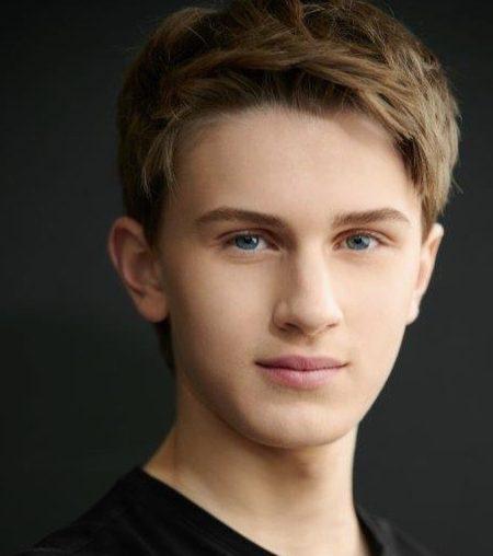 Carter Ryan Biography, Age, Height & Girlfriend - mrDustBin