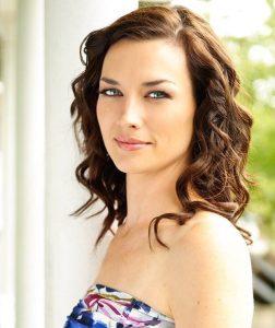 Erica Carroll Biography, Age, Height & Boyfriend - mrDustBin