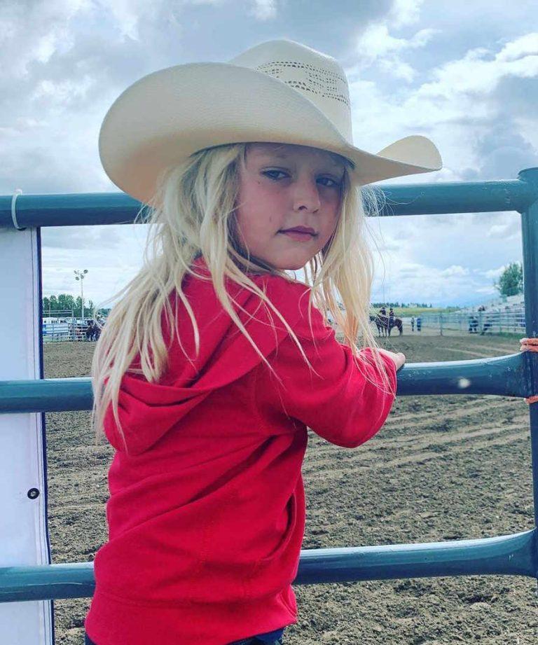 Kari Matchett Biography, Age, Height & Husband - mrDustBin