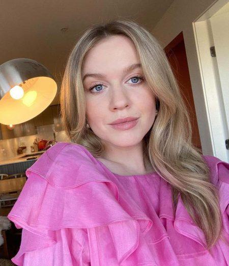 Roan Curtis Biography, Age, Height & Boyfriend - mrDustBin