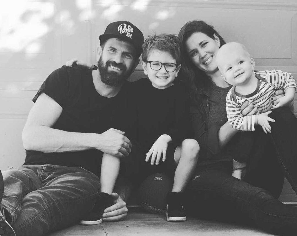 Sarah Lancaster Biography, Age, Height & Husband - mrDustBin